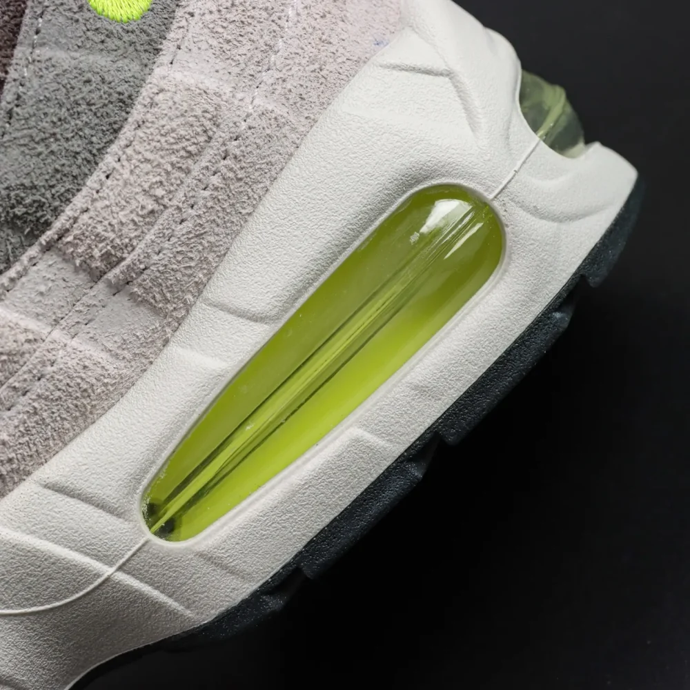 Air Max 95 Big Bubble OG Reverse Neon in Black and Grey - ETKICK Reps
