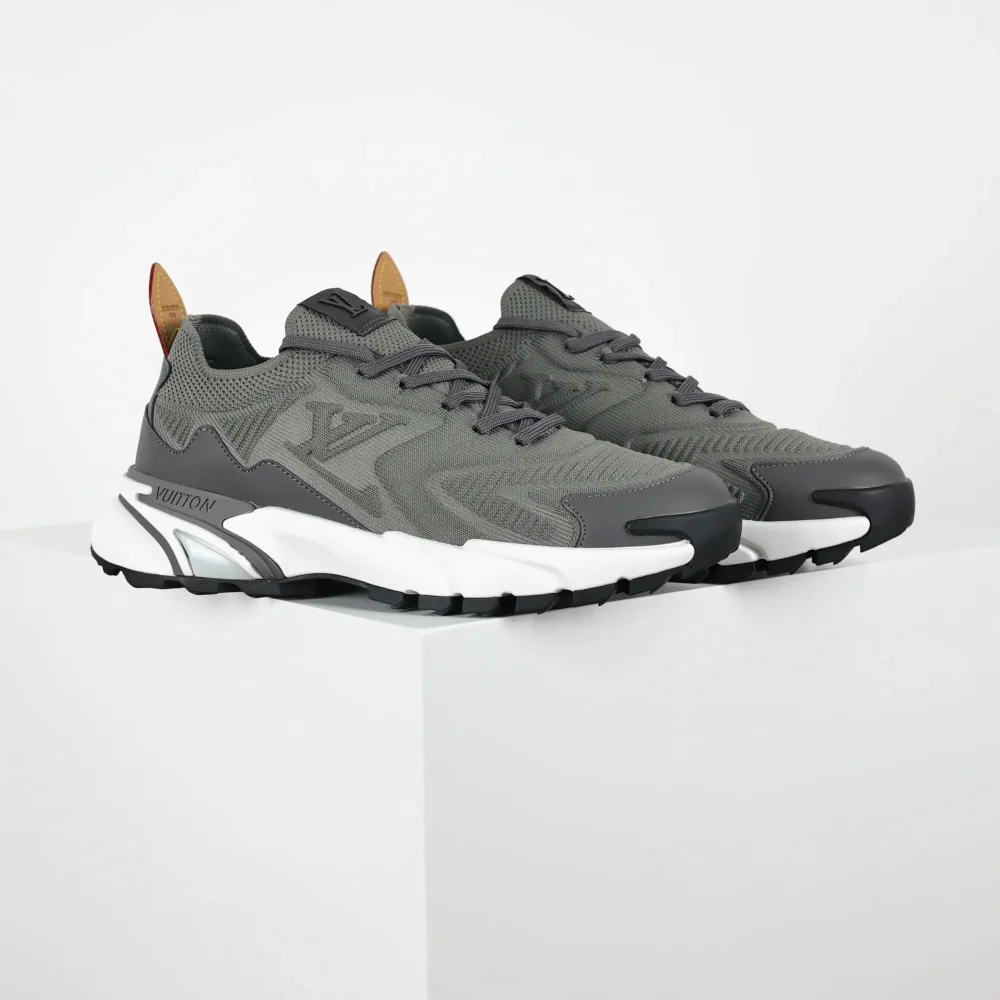 Runner Tatic Knitted Lace Up Sneakers In Grey And White - ETKICK Reps